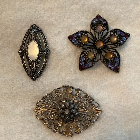 Jewelry | 3 Vintage Pinsbrooches | Poshmark